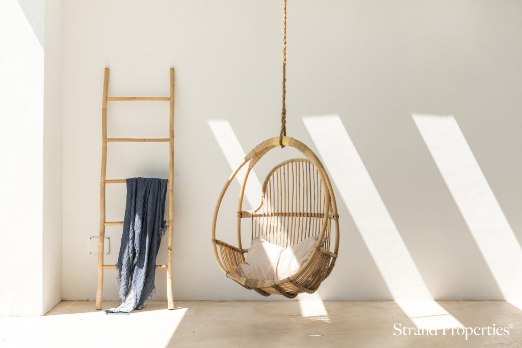 Art of Design and Living - Strand Properties